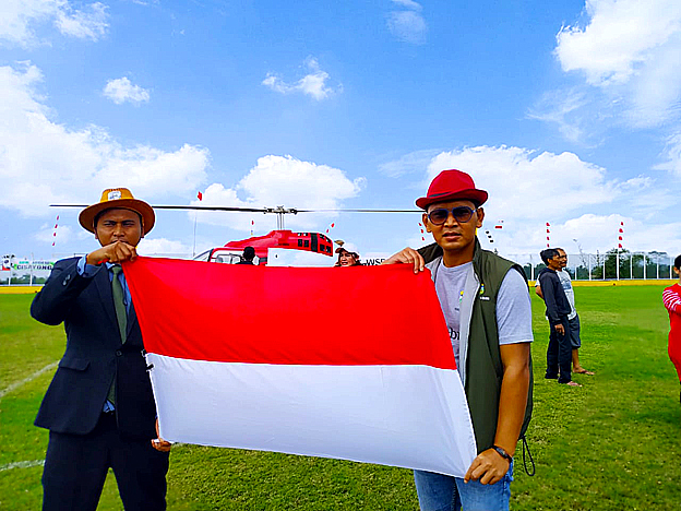 Keluarga Kesultanan Selacau Rayakan Kemerdekaan RI di Udara | demokratis